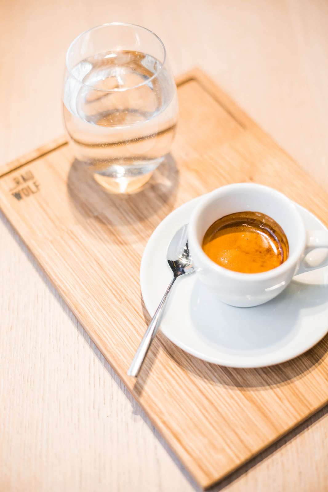 Espressobohnen online kaufen » Ehrlich! frisch geröstet | RAUWOLF